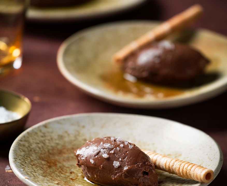 Cremoso de chocolate con aceite de oliva y escamas de sal - Cookidoo ...