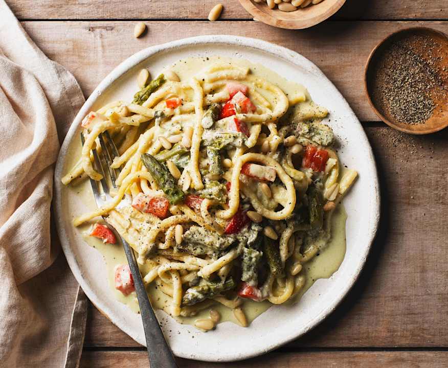 Spätzle with Asparagus and Wild Garlic Cream Sauce - Cookidoo® – the ...