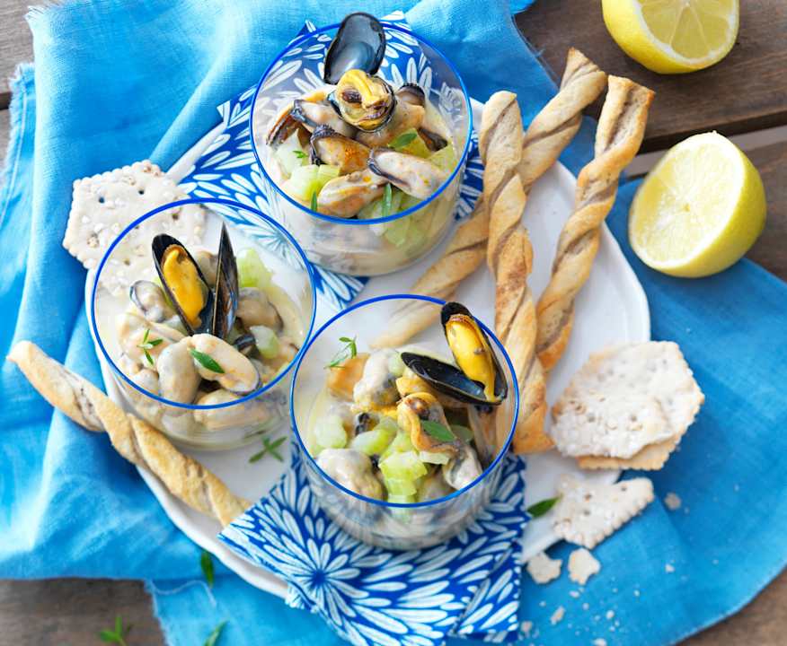 Verrine de moules au céleri, crème de lait ribot au curry - Cookidoo ...