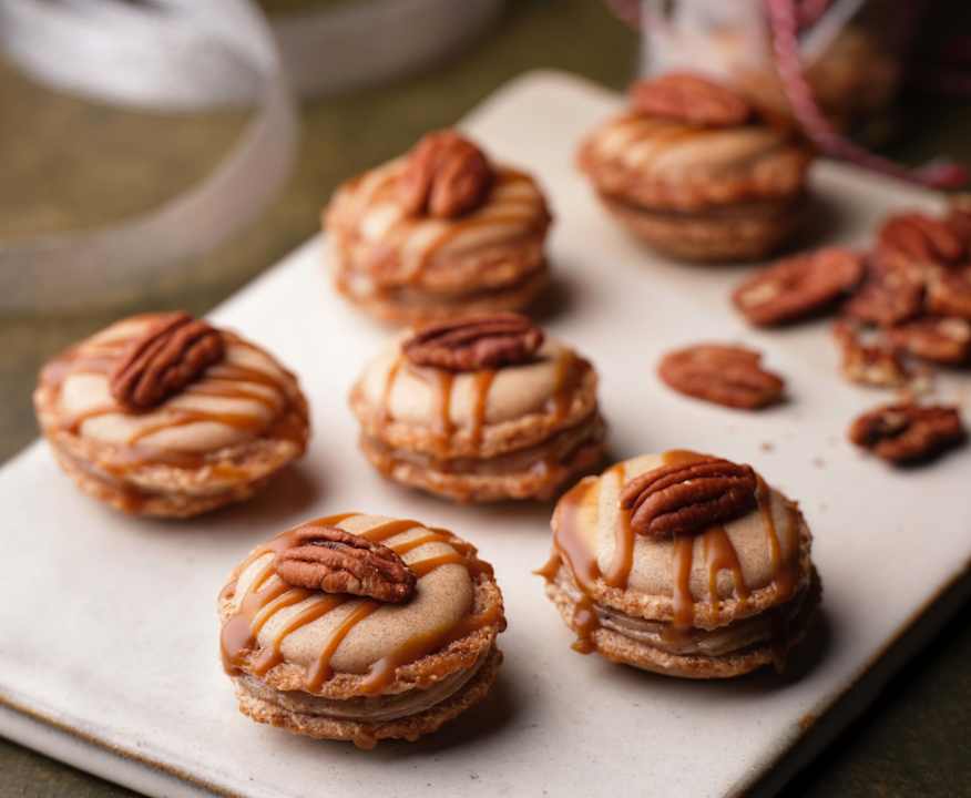 Caramel Pecan Macarons - Cookidoo® – the official Thermomix® recipe ...