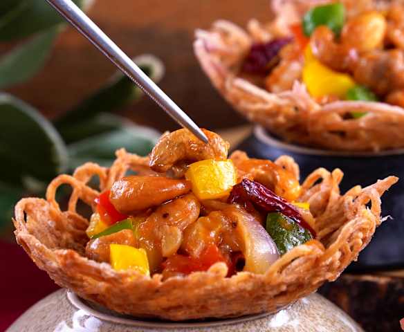 Spiralized Yam Nest with Stir Fried Chicken & Cashew Nut Fillings ...
