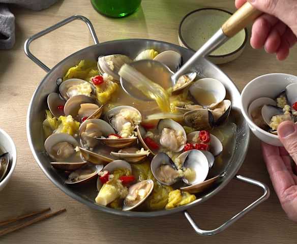 Garlic Clams Hotpot - Cookidoo® – the official Thermomix® recipe platform