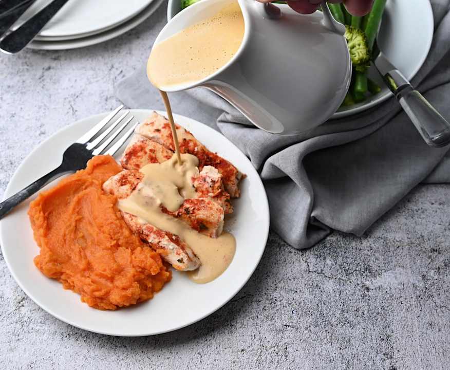 High Protein Paprikakip met Zoete Aardappelpuree en Cashewcrème ...