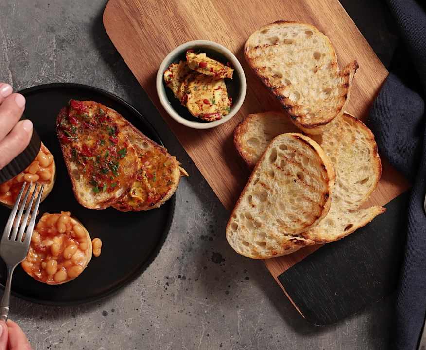 Breakfast pots with chilli butter toast - Cookidoo® – the official ...