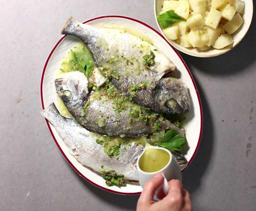 Steamed white fish with chermoula and mulligatawny soup - Cookidoo ...