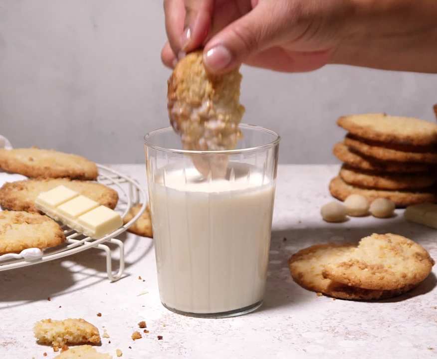 Macadamia chocolate cookies - Cookidoo® – the official Thermomix ...