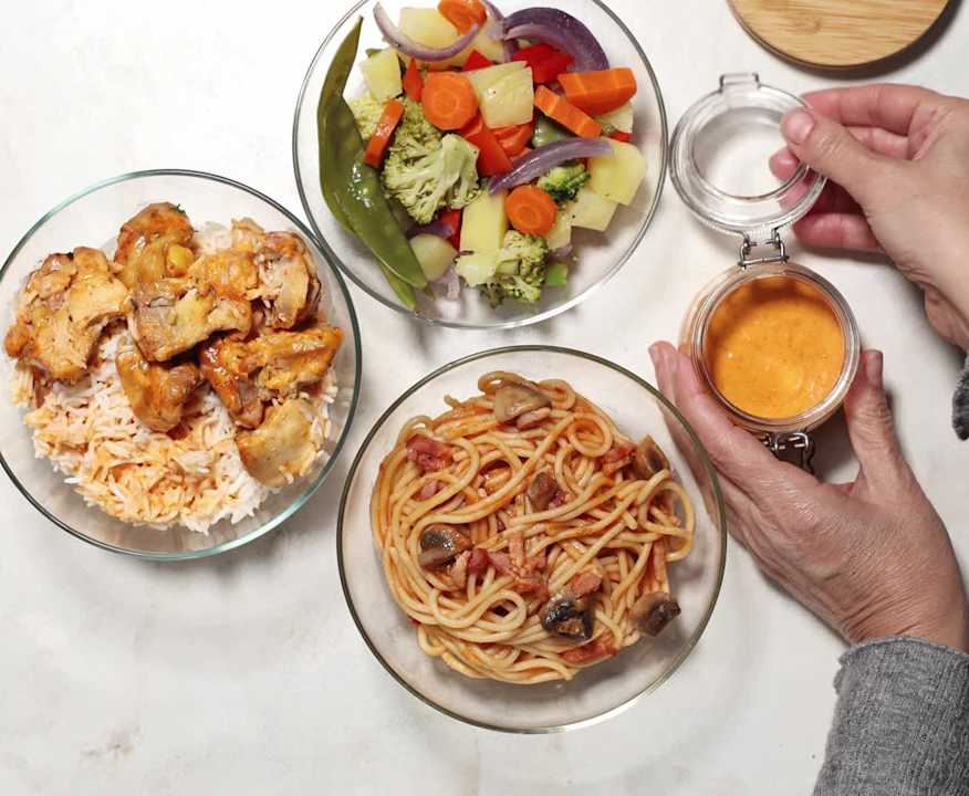 Batch-Cooking: Spaghetti al pomodoro e funghi, contorno di verdure ...