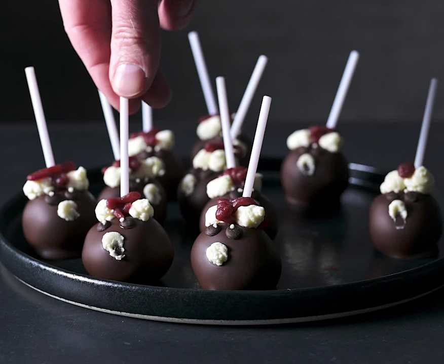 Schwarzwälder-Kirsch-Cake-Pops - Cookidoo® – das offizielle Thermomix ...