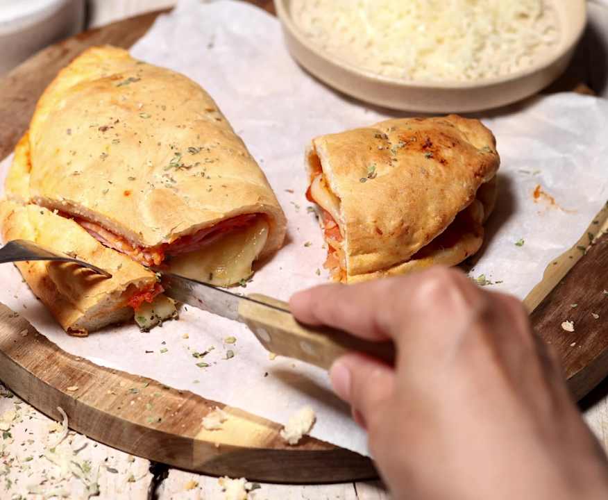Calzone de jamón y queso - Cookidoo® – the official Thermomix® recipe platform